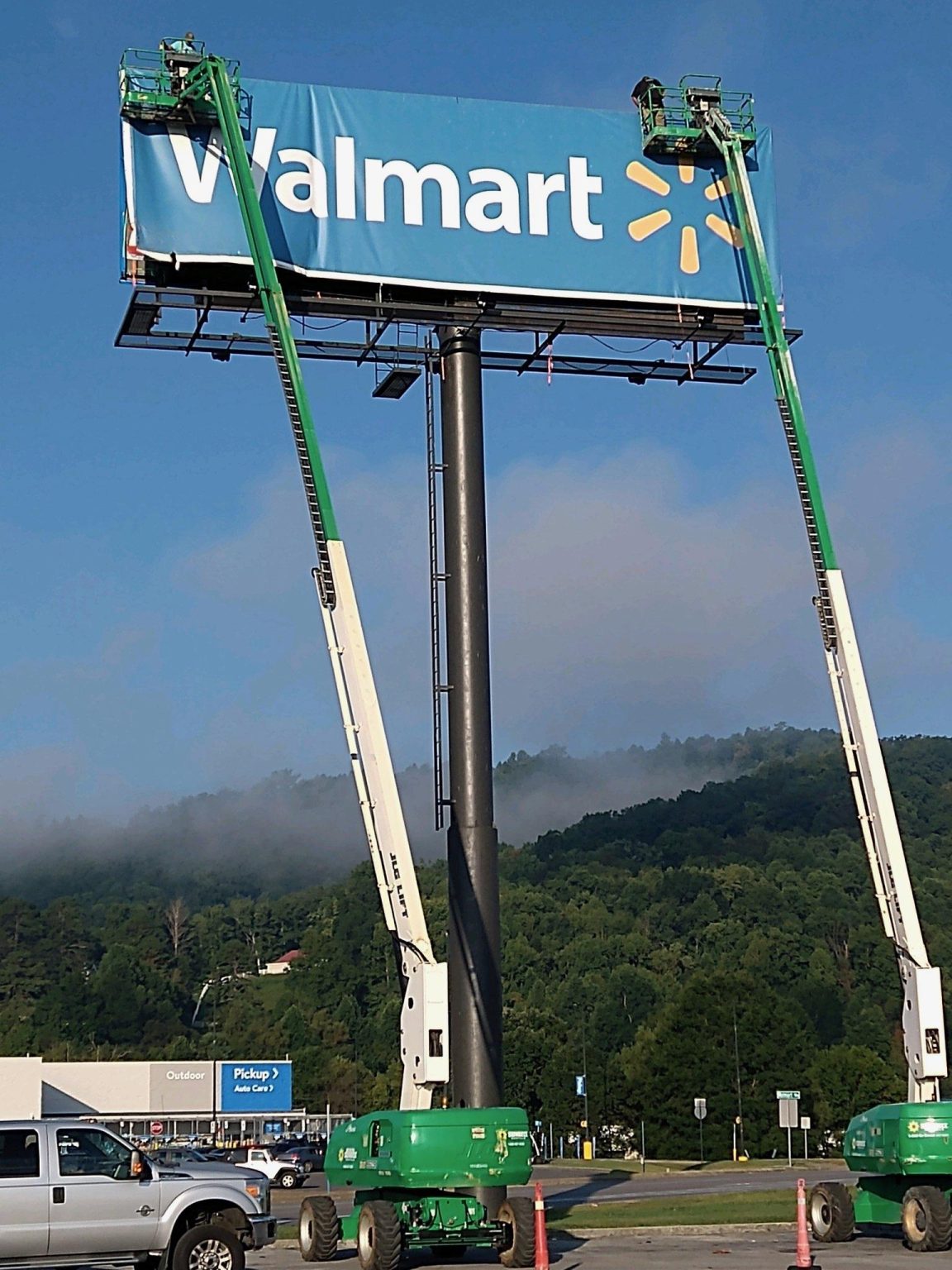 Pylon & Pole Signs - Adams Signs & Graphics