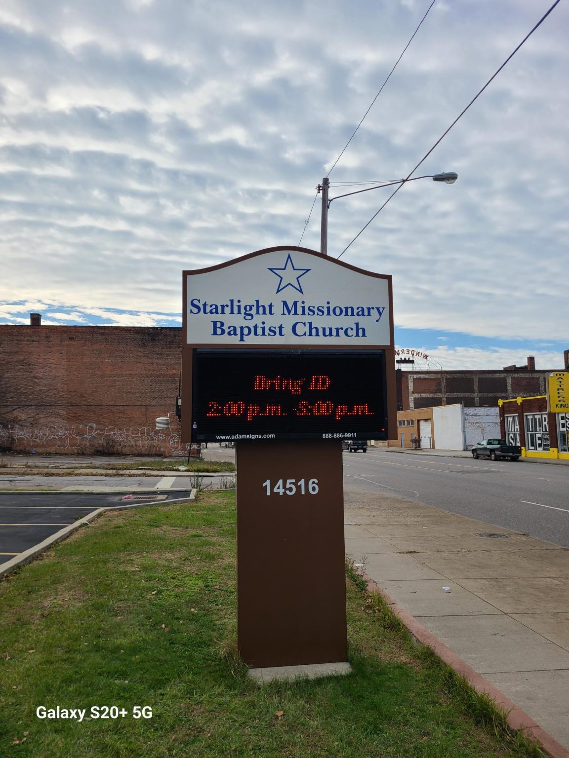 Pylon & Pole Signs - Adams Signs & Graphics