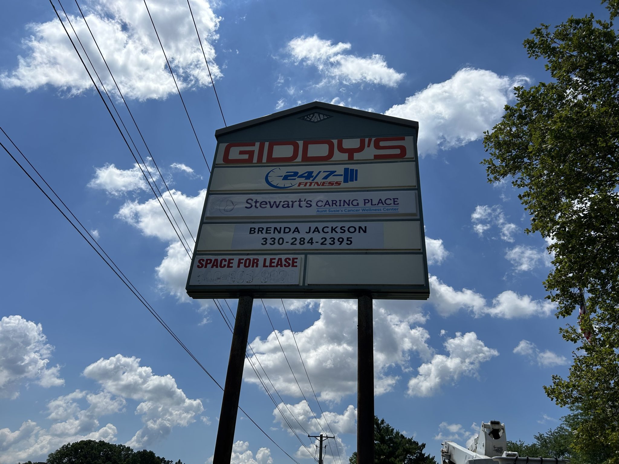 Pylon & Pole Signs - Adams Signs & Graphics